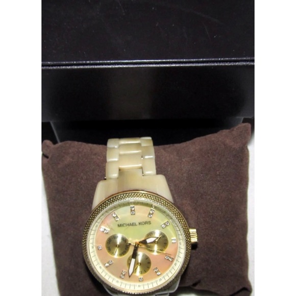 Michael Kors | Accessories | Michael Kors Jet Set Ritz Horn Mk539 Gold ...